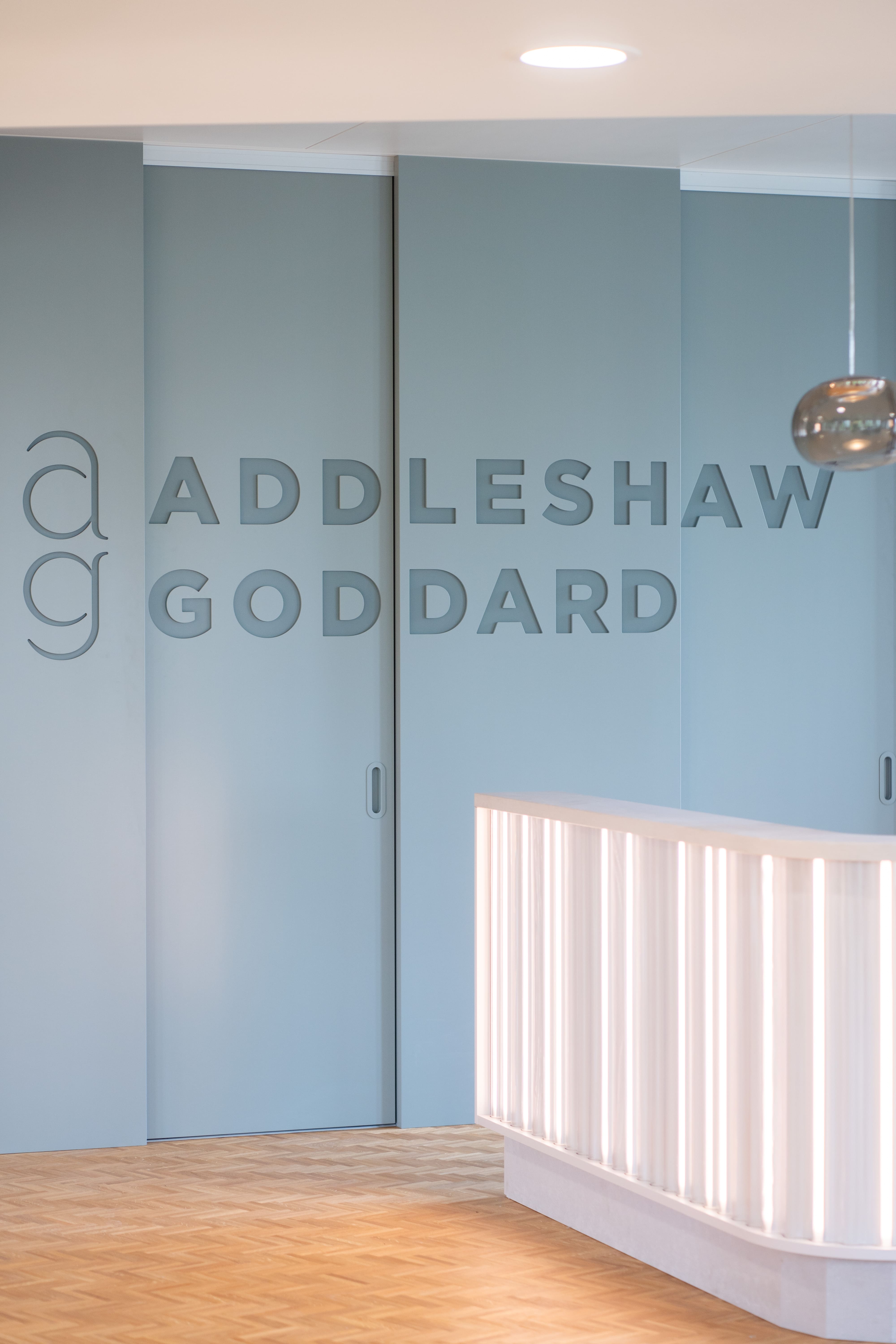 Empfangsbereich und Bibliothek | Addleshaw Goddard in Frankfurt